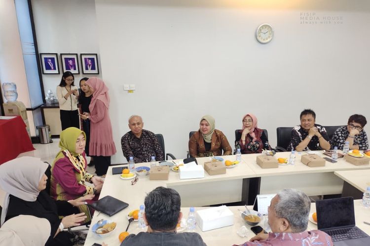 FISIP Unila Jalin PKS dengan Fakultas Ilmu Administrasi UI, Perkuat ...